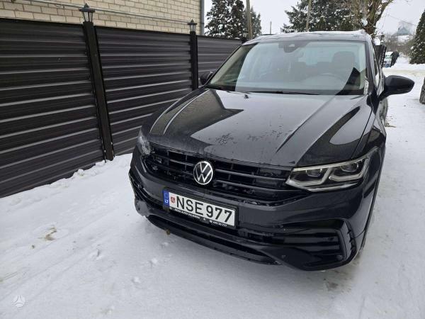 Grey Volkswagen Tiguan 2022 in Siauliai, with an engine capacity of 1.50 L and mileage of 60 thousand km for 22200 €, photo 6 on AUTOMOTO.COM.LV