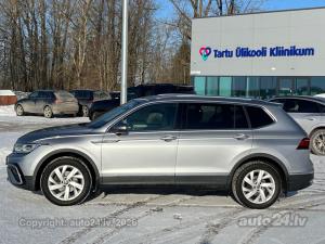 Grey Volkswagen Tiguan 2022 in Tallinn, with an engine capacity of 2.00 L and mileage of 234 thousand km for 22600 €, photo 5 on AUTOMOTO.COM.LV