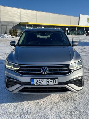 Grey Volkswagen Tiguan 2022 in Tallinn, with an engine capacity of 2.00 L and mileage of 234 thousand km for 22600 €, photo 7 on AUTOMOTO.COM.LV