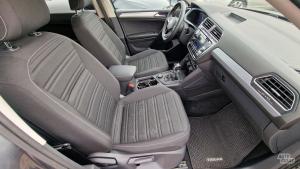Grey Volkswagen Tiguan 2022 in Kretinga, with an engine capacity of 2.00 L and mileage of 87 thousand km for 19999 €, photo 27 on AUTOMOTO.COM.LV