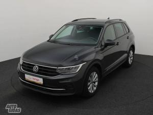 Pelēks Volkswagen Tiguan 2022 Viļņa, ar dzinēja tilpumu 2.00 L un nobraukumu 171 tūkst. km par 22399 €, foto  vietnē AUTOMOTO.COM.LV