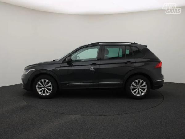Grey Volkswagen Tiguan 2022 in Vilnius, with an engine capacity of 2.00 L and mileage of 171 thousand km for 22399 €, photo 6 on AUTOMOTO.COM.LV