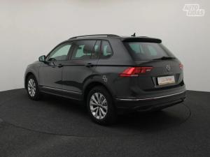 Pelēks Volkswagen Tiguan 2022 Viļņa, ar dzinēja tilpumu 2.00 L un nobraukumu 171 tūkst. km par 22399 €, foto 7 vietnē AUTOMOTO.COM.LV
