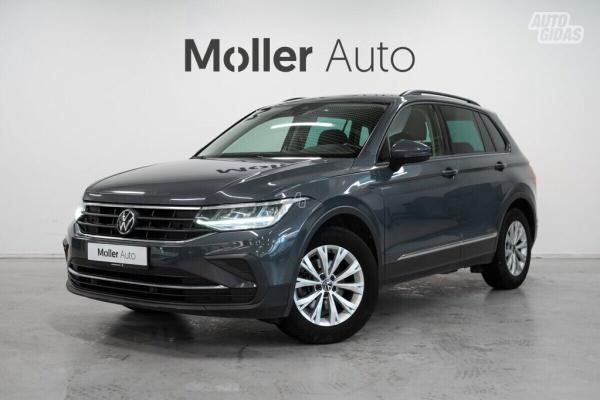 Grey Volkswagen Tiguan 2022 in Vilnius, with an engine capacity of 1.50 L and mileage of 111 thousand km for 20650 €, photo 1 on AUTOMOTO.COM.LV