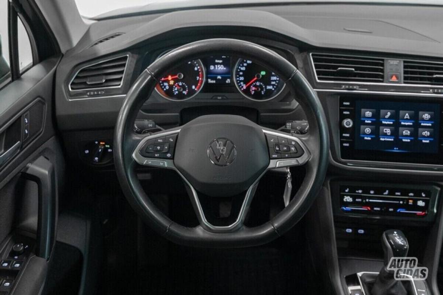 Pelēks Volkswagen Tiguan 2022 Viļņa, ar dzinēja tilpumu 1.50 L un nobraukumu 111 tūkst. km par 20650 €, foto 11 vietnē AUTOMOTO.COM.LV