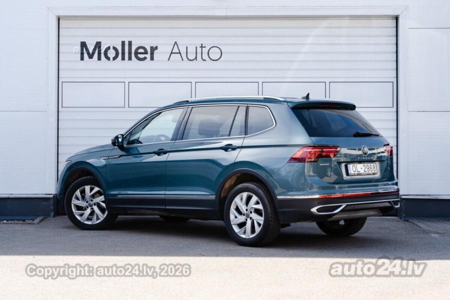 Pelēks Volkswagen Tiguan 2022 Rīga, ar dzinēja tilpumu 1.50 L un nobraukumu 92 tūkst. km par 25950 €, foto 4 vietnē AUTOMOTO.COM.LV