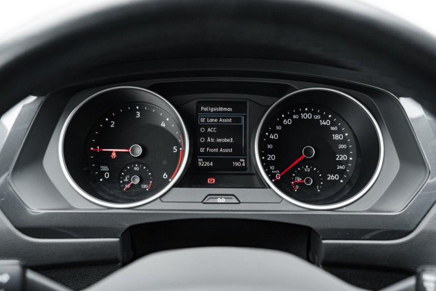 Pelēks Volkswagen Tiguan 2022 Rīga, ar dzinēja tilpumu 2.00 L un nobraukumu 92 tūkst. km par 21850 €, foto 11 vietnē AUTOMOTO.COM.LV