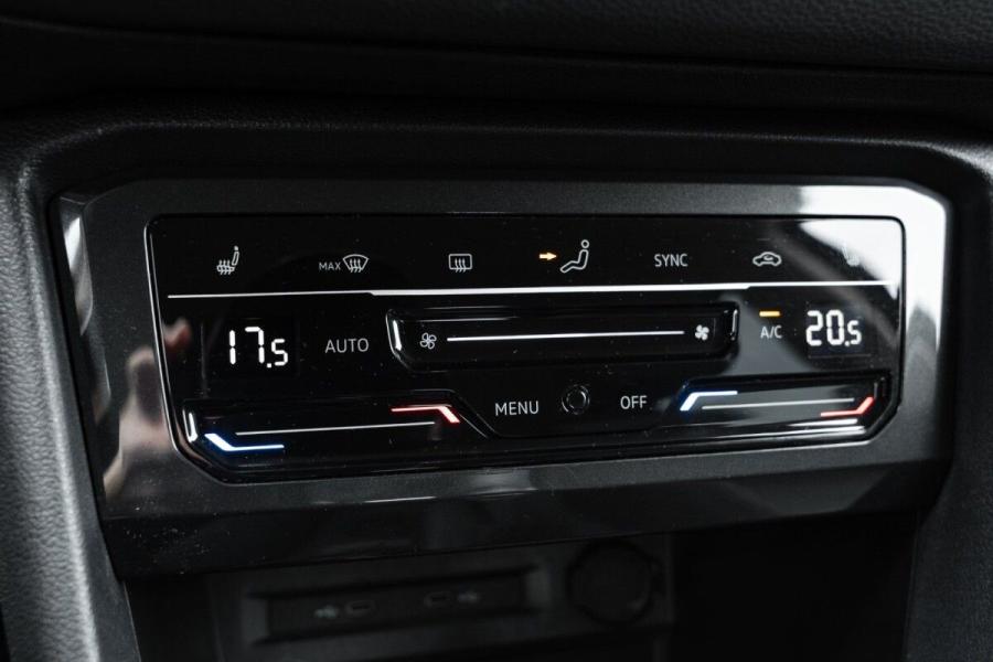 Pelēks Volkswagen Tiguan 2022 Rīga, ar dzinēja tilpumu 2.00 L un nobraukumu 92 tūkst. km par 21850 €, foto 16 vietnē AUTOMOTO.COM.LV