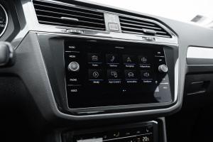 Pelēks Volkswagen Tiguan 2022 Rīga, ar dzinēja tilpumu 2.00 L un nobraukumu 92 tūkst. km par 21850 €, foto 18 vietnē AUTOMOTO.COM.LV