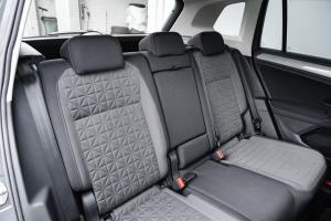 Pelēks Volkswagen Tiguan 2022 Rīga, ar dzinēja tilpumu 2.00 L un nobraukumu 92 tūkst. km par 21850 €, foto 25 vietnē AUTOMOTO.COM.LV