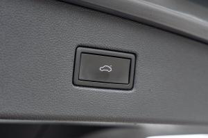 Pelēks Volkswagen Tiguan 2022 Rīga, ar dzinēja tilpumu 2.00 L un nobraukumu 92 tūkst. km par 21850 €, foto 28 vietnē AUTOMOTO.COM.LV