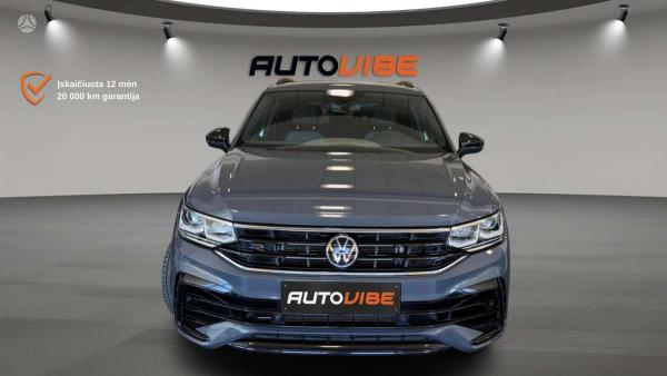 Grey Volkswagen Tiguan 2022 in Vilnius, with an engine capacity of 1.50 L and mileage of 38 thousand km for 28888 €, photo 2 on AUTOMOTO.COM.LV