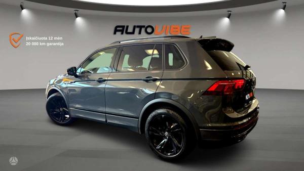 Grey Volkswagen Tiguan 2022 in Vilnius, with an engine capacity of 1.50 L and mileage of 38 thousand km for 28888 €, photo 4 on AUTOMOTO.COM.LV