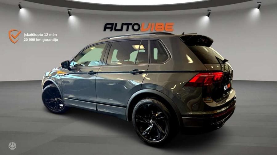Grey Volkswagen Tiguan 2022 in Vilnius, with an engine capacity of 1.50 L and mileage of 38 thousand km for 28888 €, photo 5 on AUTOMOTO.COM.LV