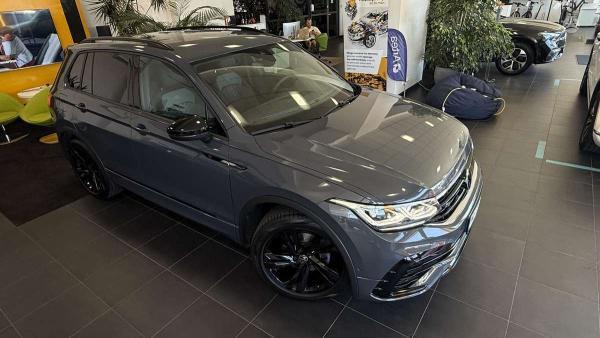 Grey Volkswagen Tiguan 2022 in Vilnius, with an engine capacity of 1.50 L and mileage of 38 thousand km for 28888 €, photo 8 on AUTOMOTO.COM.LV