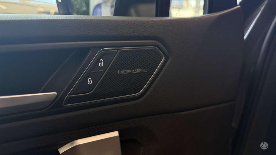 Grey Volkswagen Tiguan 2022 in Vilnius, with an engine capacity of 1.50 L and mileage of 38 thousand km for 28888 €, photo 14 on AUTOMOTO.COM.LV