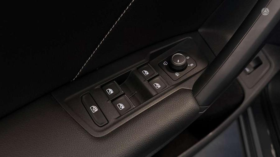 Grey Volkswagen Tiguan 2022 in Vilnius, with an engine capacity of 1.50 L and mileage of 38 thousand km for 28888 €, photo 15 on AUTOMOTO.COM.LV