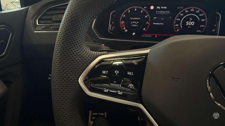 Grey Volkswagen Tiguan 2022 in Vilnius, with an engine capacity of 1.50 L and mileage of 38 thousand km for 28888 €, photo 24 on AUTOMOTO.COM.LV