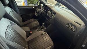 Grey Volkswagen Tiguan 2022 in Vilnius, with an engine capacity of 1.50 L and mileage of 38 thousand km for 28888 €, photo 35 on AUTOMOTO.COM.LV