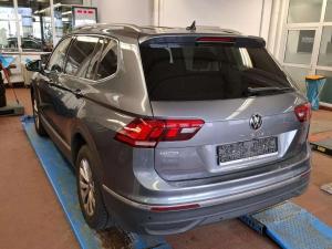 Pelēks Volkswagen Tiguan 2022 Viļņa, ar dzinēja tilpumu 1.50 L un nobraukumu 39 tūkst. km par 28545 €, foto 5 vietnē AUTOMOTO.COM.LV