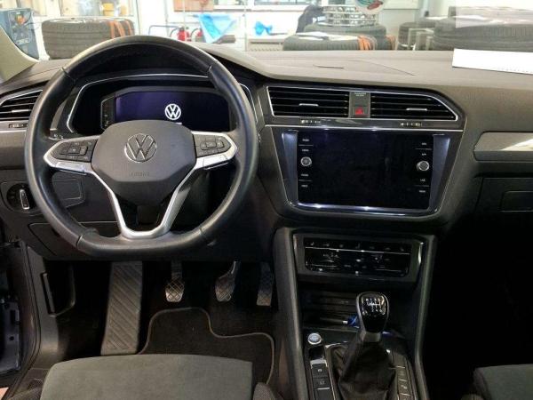 Pelēks Volkswagen Tiguan 2022 Viļņa, ar dzinēja tilpumu 1.50 L un nobraukumu 39 tūkst. km par 28545 €, foto 7 vietnē AUTOMOTO.COM.LV