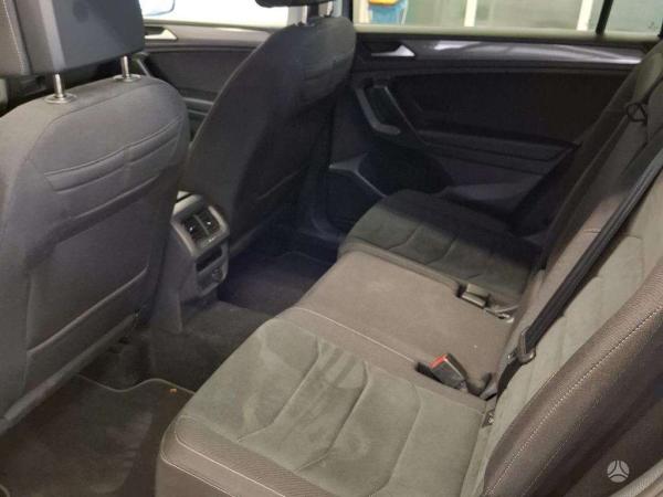 Pelēks Volkswagen Tiguan 2022 Viļņa, ar dzinēja tilpumu 1.50 L un nobraukumu 39 tūkst. km par 28545 €, foto 10 vietnē AUTOMOTO.COM.LV