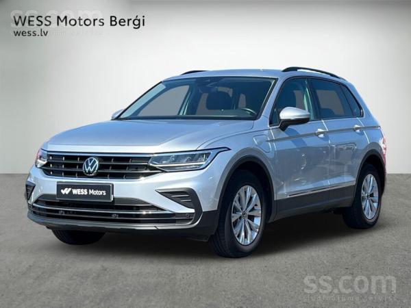 Grey Volkswagen Tiguan 2022 in Riga, with an engine capacity of 1.40 L and mileage of 45 thousand km for 26990 €, photo 1 on AUTOMOTO.COM.LV