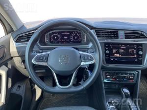 Pelēks Volkswagen Tiguan 2022 Rīga, ar dzinēja tilpumu 1.40 L un nobraukumu 45 tūkst. km par 26990 €, foto 10 vietnē AUTOMOTO.COM.LV