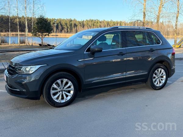 Pelēks Volkswagen Tiguan 2022 Rīga, ar dzinēja tilpumu 2.00 L un nobraukumu 180 tūkst. km par 21950 €, foto 4 vietnē AUTOMOTO.COM.LV