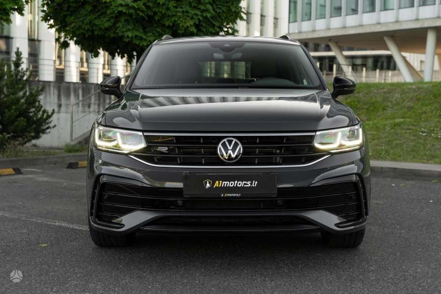 Pelēks Volkswagen Tiguan 2022 Viļņa, ar dzinēja tilpumu 0.00 L un nobraukumu 42 tūkst. km par 32950 €, foto 5 vietnē AUTOMOTO.COM.LV