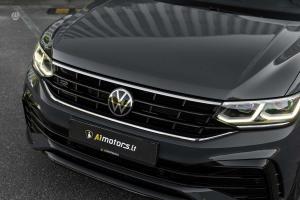 Pelēks Volkswagen Tiguan 2022 Viļņa, ar dzinēja tilpumu 0.00 L un nobraukumu 42 tūkst. km par 32950 €, foto 6 vietnē AUTOMOTO.COM.LV