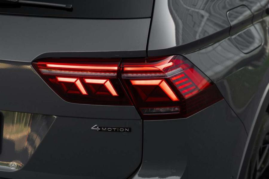 Pelēks Volkswagen Tiguan 2022 Viļņa, ar dzinēja tilpumu 0.00 L un nobraukumu 42 tūkst. km par 32950 €, foto 15 vietnē AUTOMOTO.COM.LV