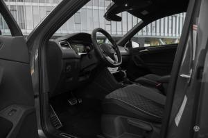 Pelēks Volkswagen Tiguan 2022 Viļņa, ar dzinēja tilpumu 0.00 L un nobraukumu 42 tūkst. km par 32950 €, foto 16 vietnē AUTOMOTO.COM.LV