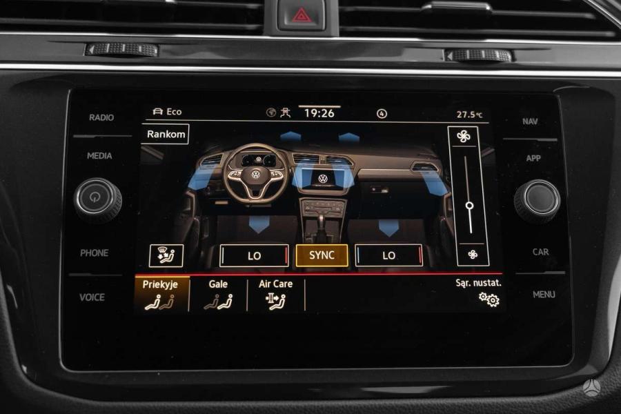 Pelēks Volkswagen Tiguan 2022 Viļņa, ar dzinēja tilpumu 0.00 L un nobraukumu 42 tūkst. km par 32950 €, foto 29 vietnē AUTOMOTO.COM.LV