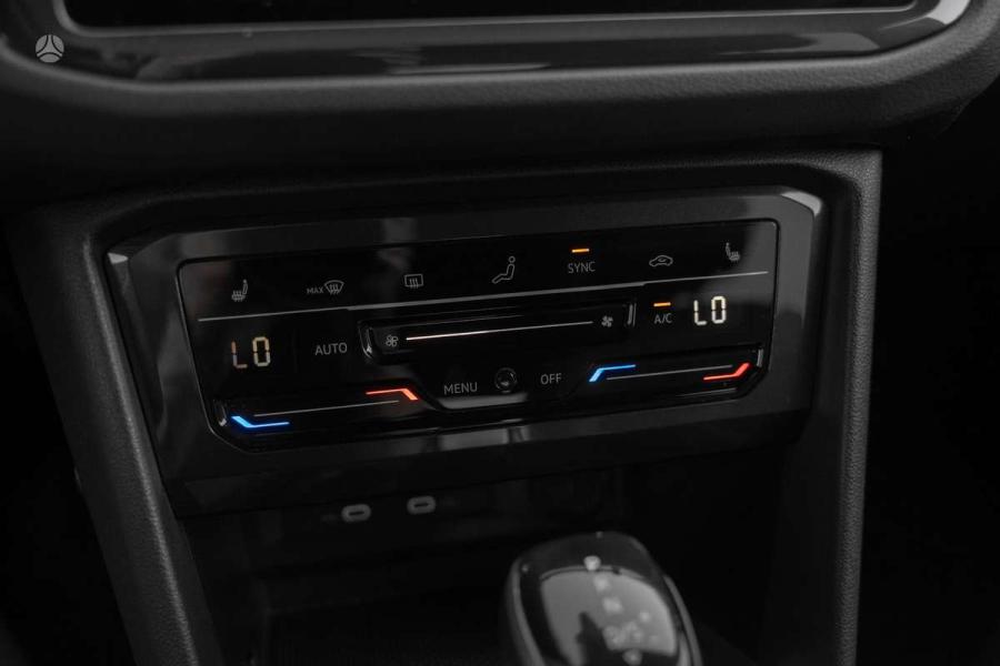 Pelēks Volkswagen Tiguan 2022 Viļņa, ar dzinēja tilpumu 0.00 L un nobraukumu 42 tūkst. km par 32950 €, foto 33 vietnē AUTOMOTO.COM.LV