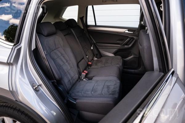 Pelēks Volkswagen Tiguan 2022 Rīga, ar dzinēja tilpumu 2.00 L un nobraukumu 91 tūkst. km par 28250 €, foto 7 vietnē AUTOMOTO.COM.LV