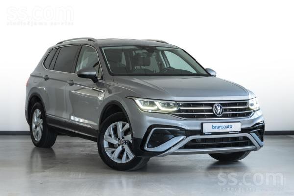 Серый Фольксваген Тигуан 2022 в Рига, объемом двигателя 1.50 л и пробегом 83 тыс. км за 23990 €, фото 2 на AUTOMOTO.COM.LV