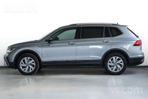 Pelēks Volkswagen Tiguan 2022 Rīga, ar dzinēja tilpumu 1.50 L un nobraukumu 83 tūkst. km par 23990 €, foto 6 vietnē AUTOMOTO.COM.LV