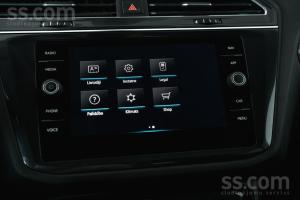 Pelēks Volkswagen Tiguan 2022 Rīga, ar dzinēja tilpumu 1.50 L un nobraukumu 83 tūkst. km par 23990 €, foto 17 vietnē AUTOMOTO.COM.LV