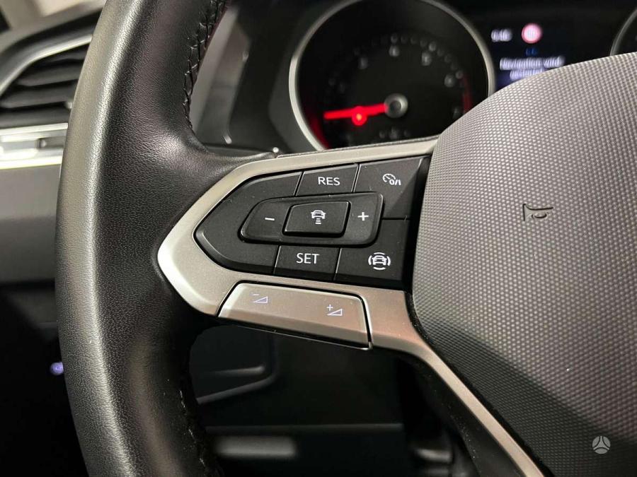 Pelēks Volkswagen Tiguan 2022 Marijampole, ar dzinēja tilpumu 1.50 L un nobraukumu 62 tūkst. km par 22385 €, foto 9 vietnē AUTOMOTO.COM.LV