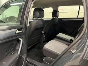 Pelēks Volkswagen Tiguan 2022 Marijampole, ar dzinēja tilpumu 1.50 L un nobraukumu 62 tūkst. km par 22385 €, foto 14 vietnē AUTOMOTO.COM.LV