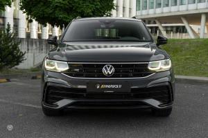 Grey Volkswagen Tiguan 2022 in Vilnius, with an engine capacity of 1.98 L and mileage of 42 thousand km for 31950 €, photo 5 on AUTOMOTO.COM.LV