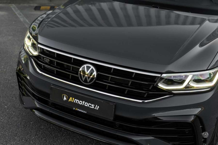 Grey Volkswagen Tiguan 2022 in Vilnius, with an engine capacity of 1.98 L and mileage of 42 thousand km for 31950 €, photo 6 on AUTOMOTO.COM.LV
