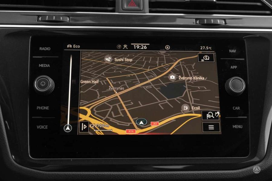Grey Volkswagen Tiguan 2022 in Vilnius, with an engine capacity of 1.98 L and mileage of 42 thousand km for 31950 €, photo 32 on AUTOMOTO.COM.LV