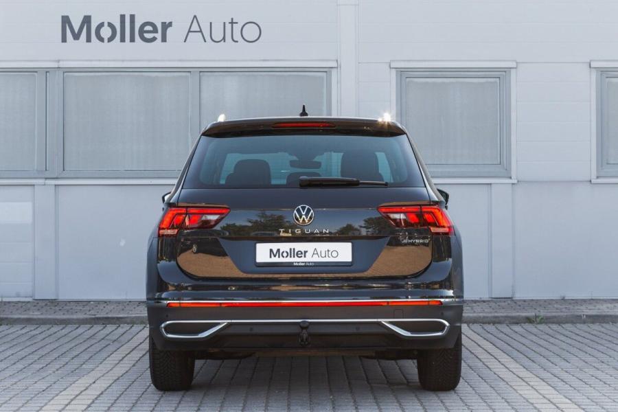 Grey Volkswagen Tiguan 2022 in Ventspils, with an engine capacity of 1.40 L and mileage of 120 thousand km for 24800 €, photo 5 on AUTOMOTO.COM.LV