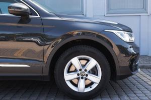 Grey Volkswagen Tiguan 2022 in Ventspils, with an engine capacity of 1.40 L and mileage of 120 thousand km for 24800 €, photo 10 on AUTOMOTO.COM.LV