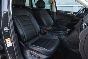 Grey Volkswagen Tiguan 2022 in Ventspils, with an engine capacity of 1.40 L and mileage of 120 thousand km for 24800 €, photo 19 on AUTOMOTO.COM.LV