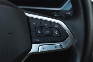 Grey Volkswagen Tiguan 2022 in Ventspils, with an engine capacity of 1.40 L and mileage of 120 thousand km for 24800 €, photo 24 on AUTOMOTO.COM.LV