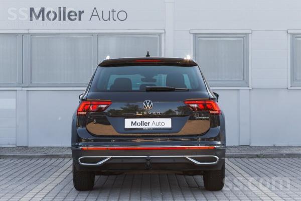 Grey Volkswagen Tiguan 2022 in Ventspils, with an engine capacity of 1.40 L and mileage of 120 thousand km for 24800 €, photo 4 on AUTOMOTO.COM.LV