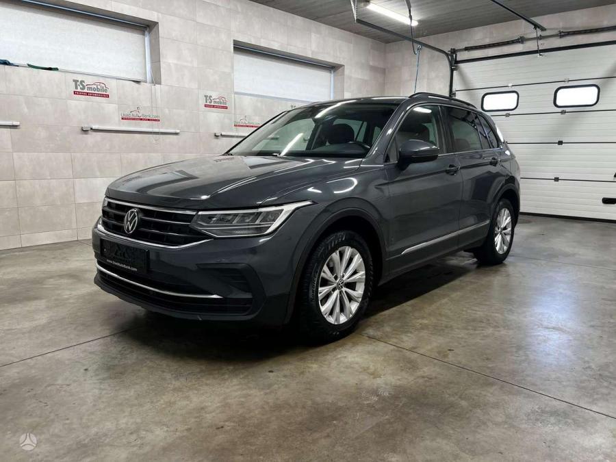 Pelēks Volkswagen Tiguan 2022 Marijampole, ar dzinēja tilpumu 1.50 L un nobraukumu 133 tūkst. km par 20558 €, foto 1 vietnē AUTOMOTO.COM.LV
